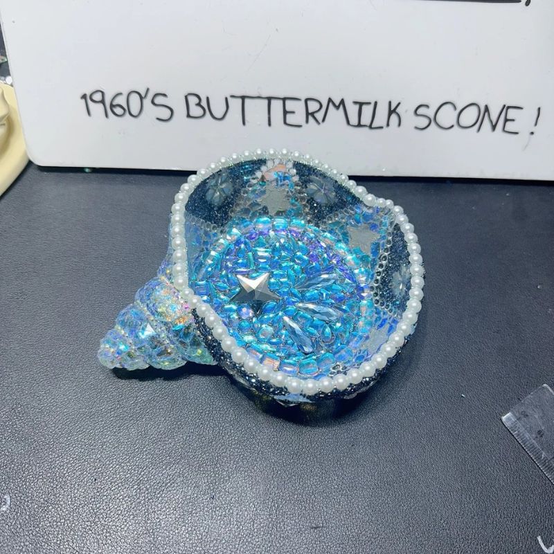 Open media 1 in modal